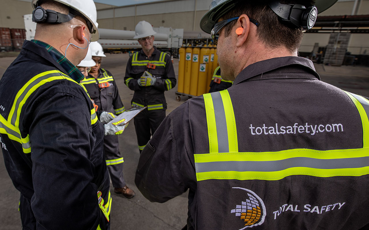 Industrial Safety Attendants - Total Safety